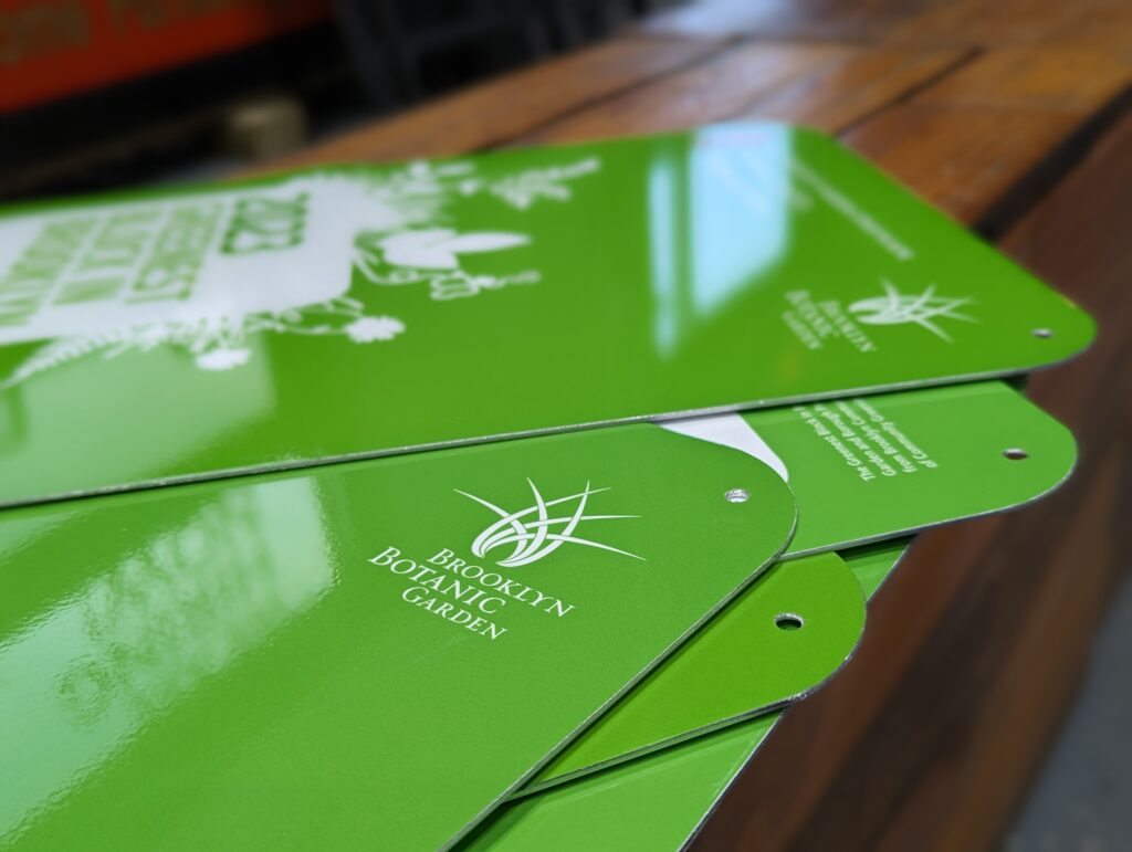 Flat Metal Signs for NJ and NYC | Durable Custom Metal Signage